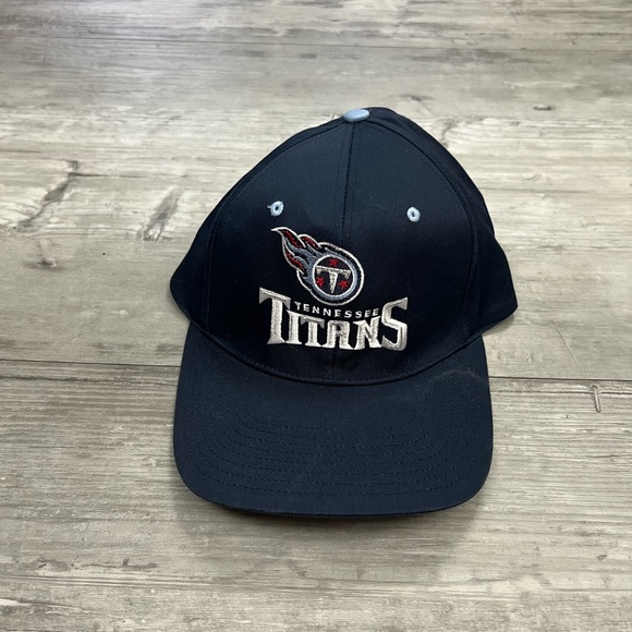 LOGO 7 | Accessories | Vintage Logo 7 Tennessee Titans Lightwear ...